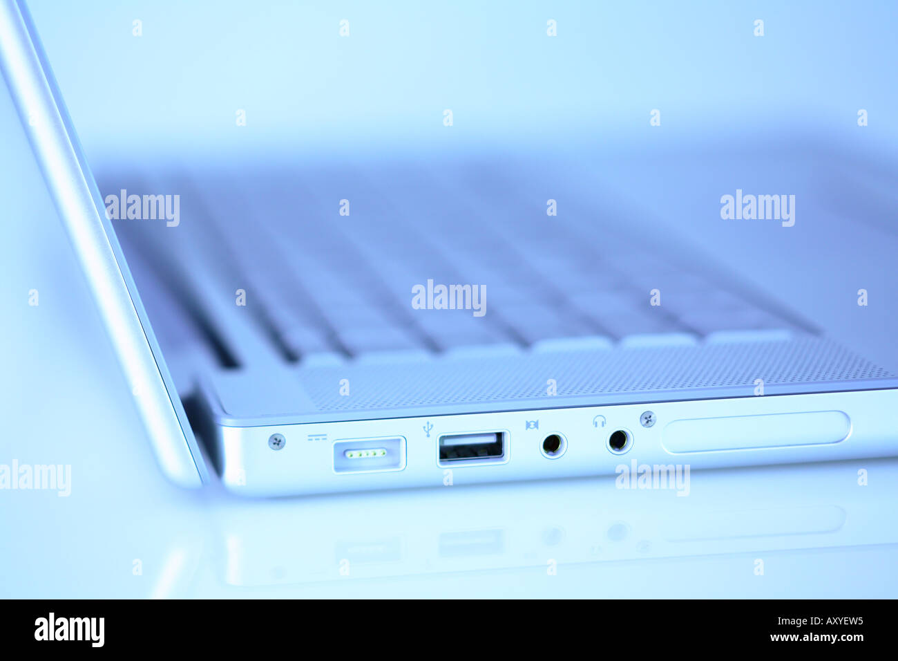 Computer ports Banque de photographies et d’images à haute résolution ...