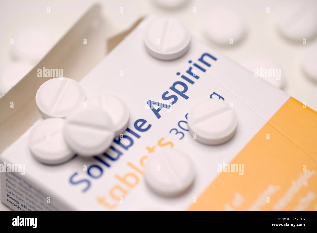 Aspirin box Banque de photographies et d’images à haute résolution - Alamy