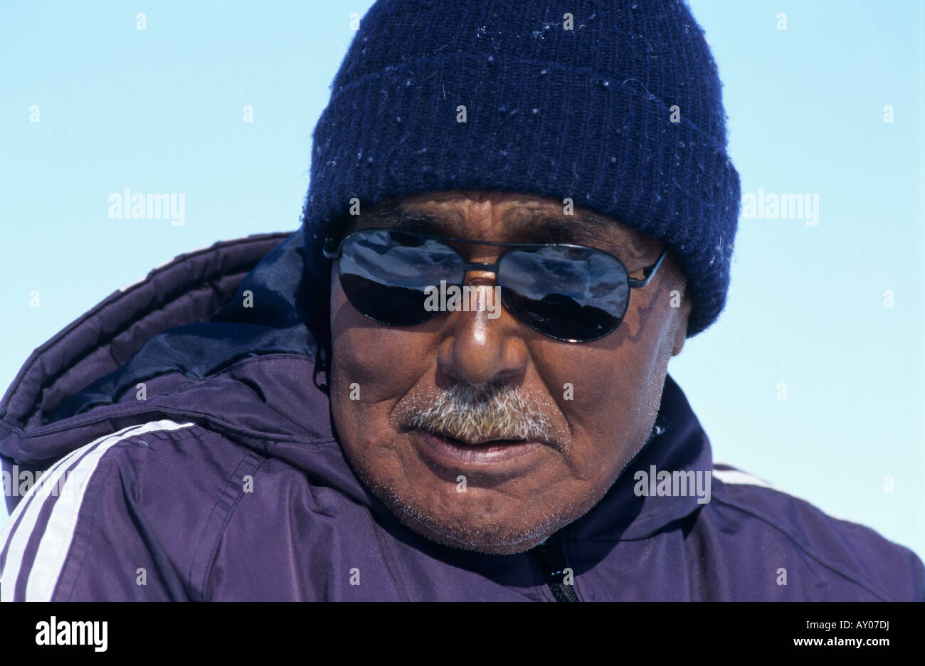 Esquimaux inuits homme Banque de photographies et d’images à haute ...