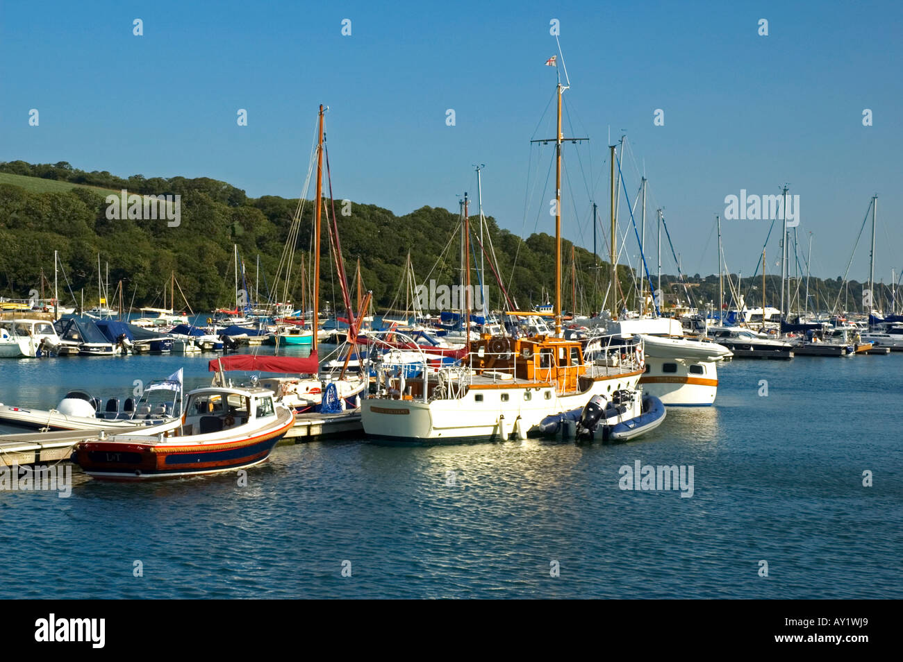 Mylor marina Banque de photographies et d’images à haute résolution - Alamy