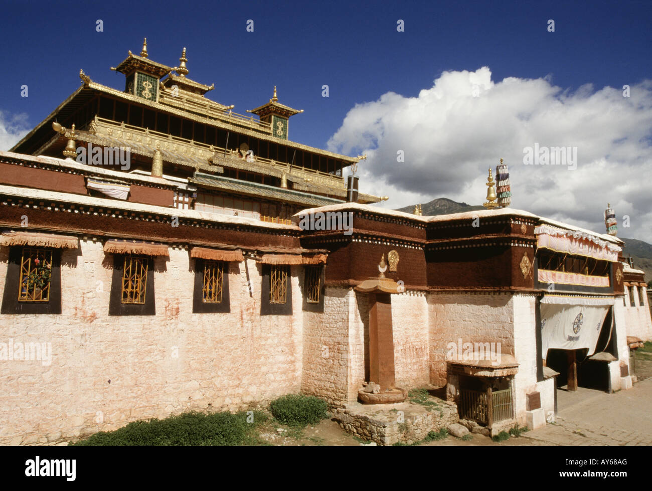 Monastère de Samye architecture traditionnelle de construction en ...