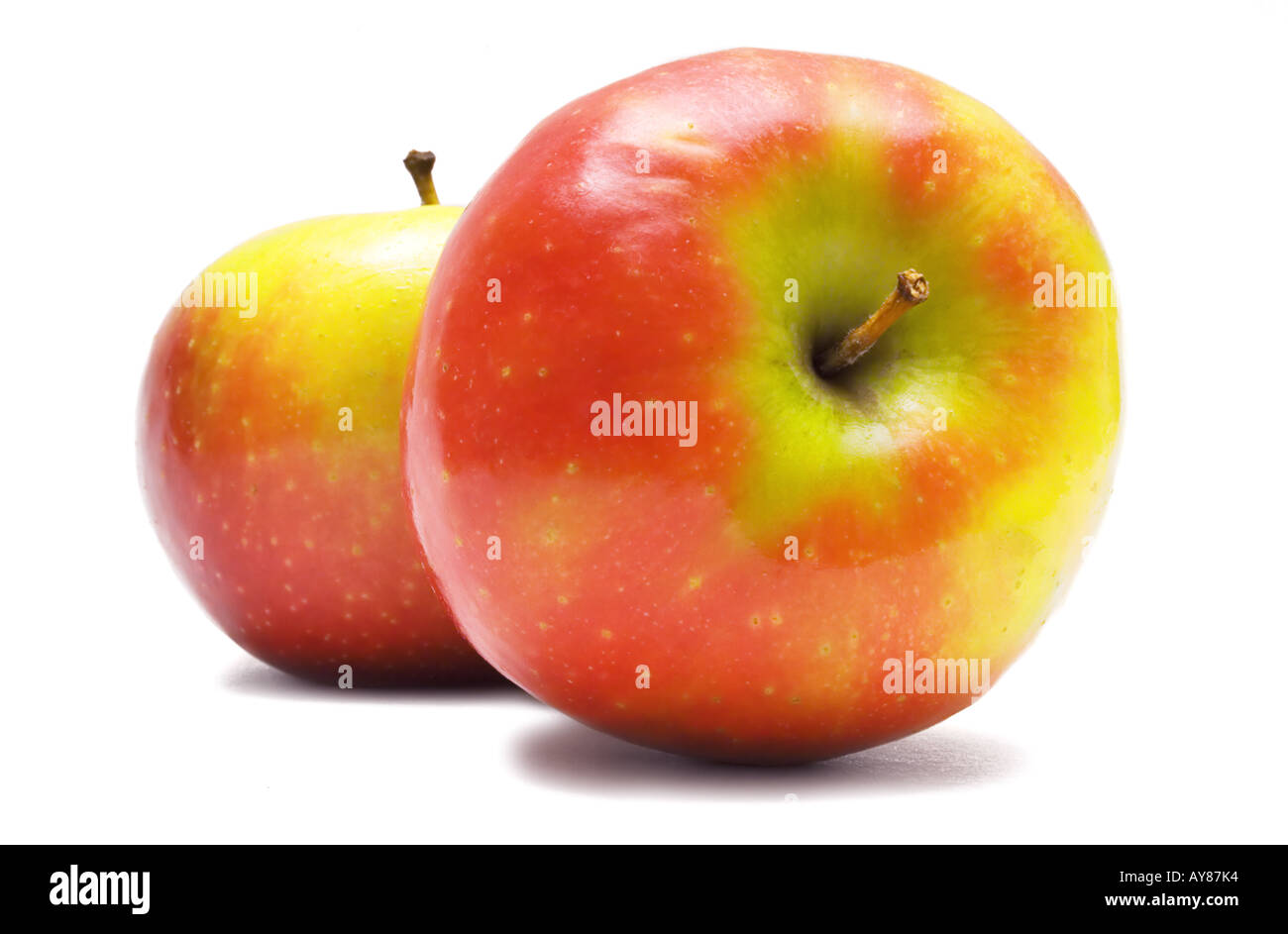 Deux pommes avec espace de copie Banque d'images détourées - Alamy