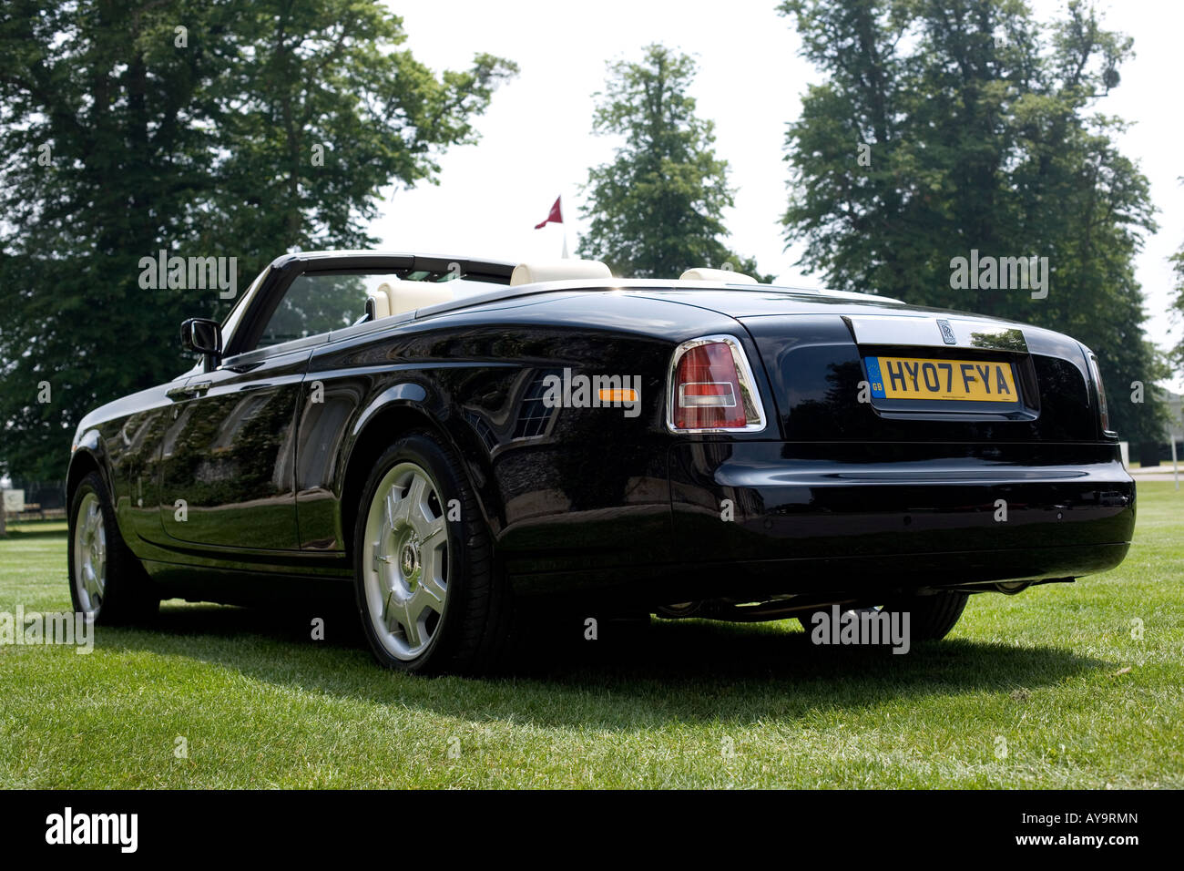 Rolls royce rr phantom drophead coupe black Banque de photographies et ...