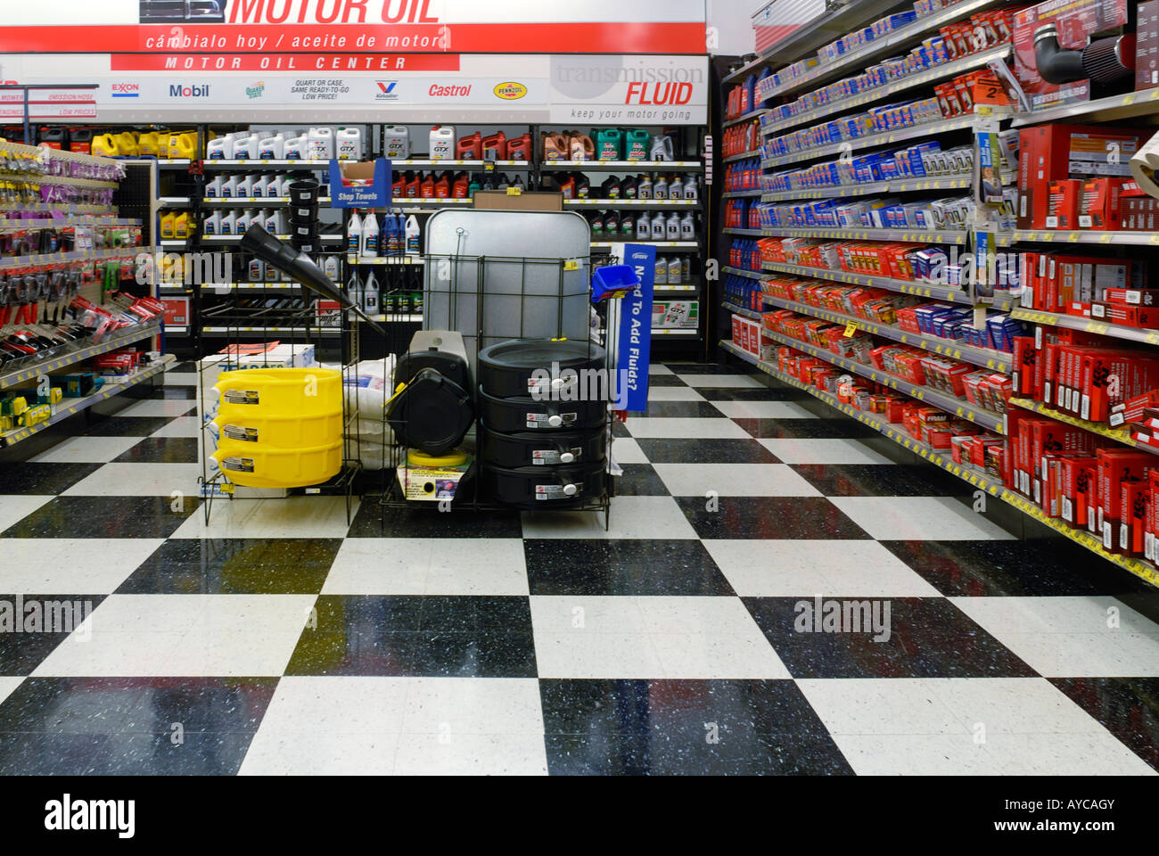 Commercial interior auto parts store Banque de photographies et d ...
