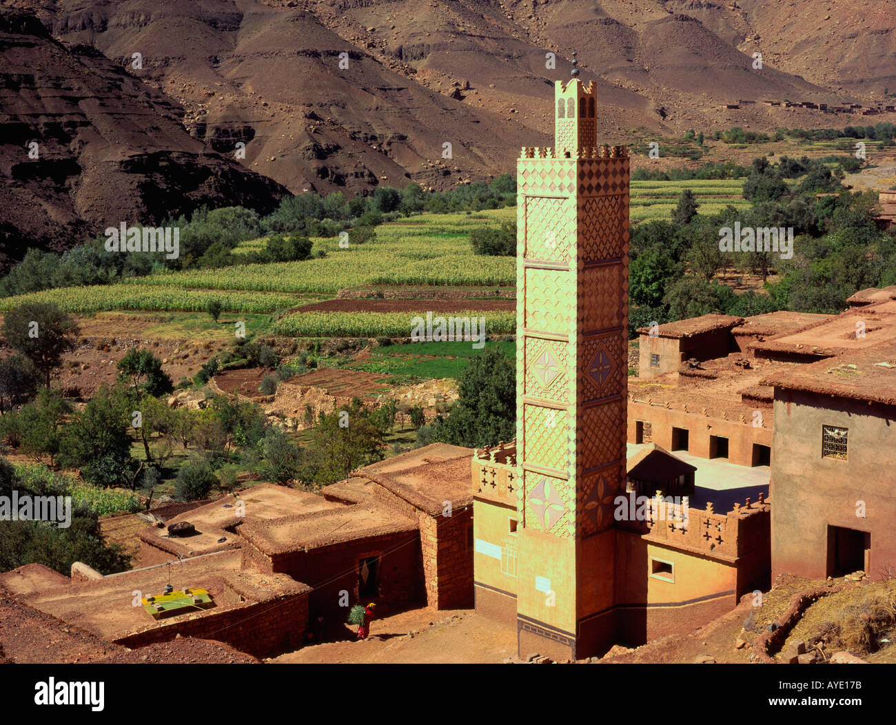 Tichka village berbère Banque de photographies et d’images à haute ...