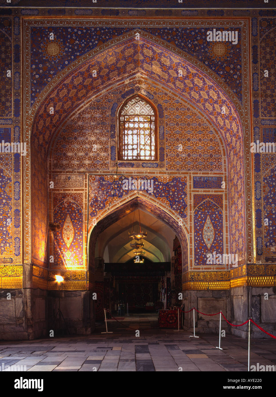 L'Asie centrale Ouzbékistan Samarkand Registan, la mosquée Tilla Kari ...