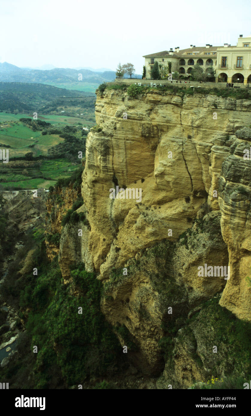 Le Parador de Ronda est un ancien hôtel de ville construit à côté du ...