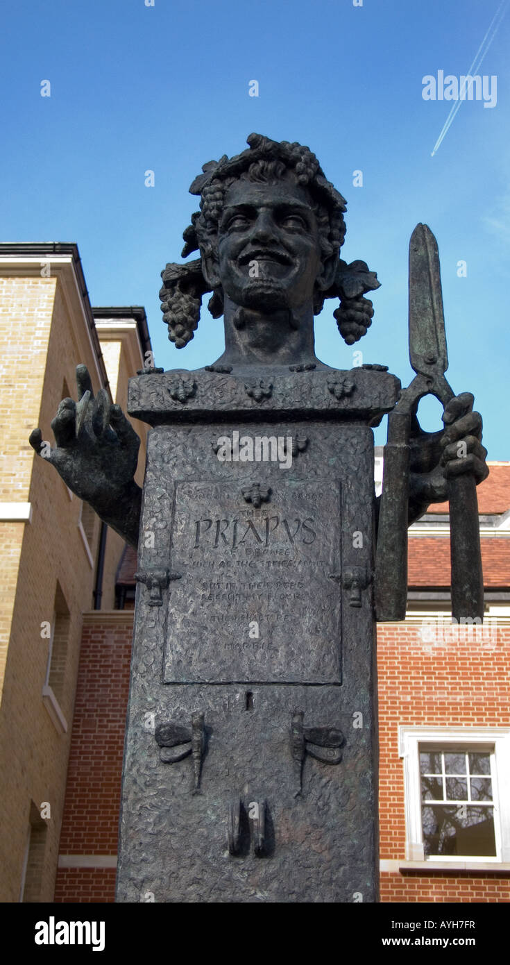 Statue of priapus Banque de photographies et d’images à haute ...