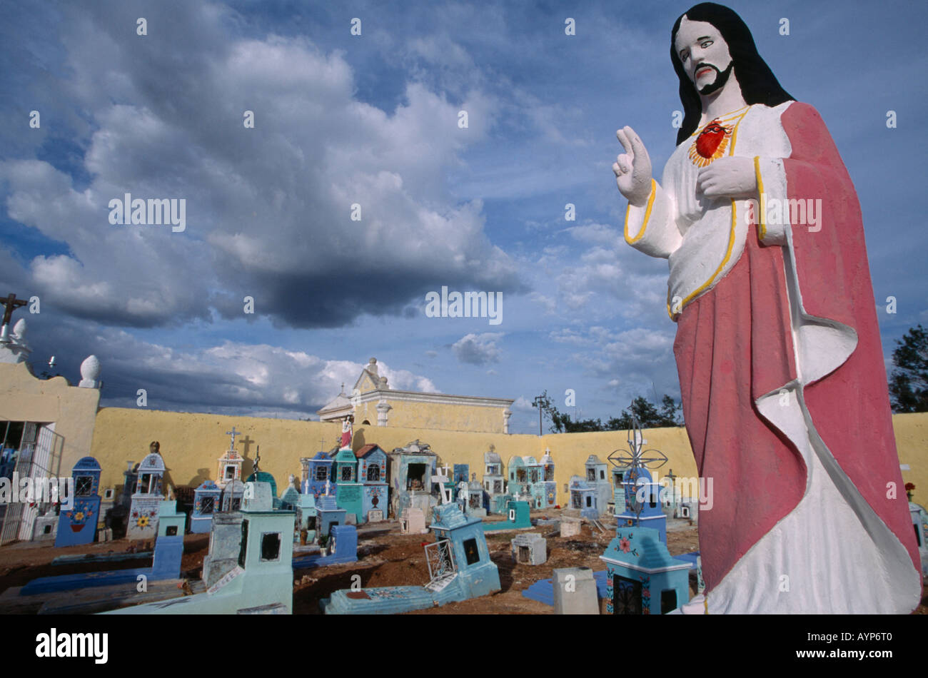 Hoctun cemetery Banque de photographies et d’images à haute résolution ...