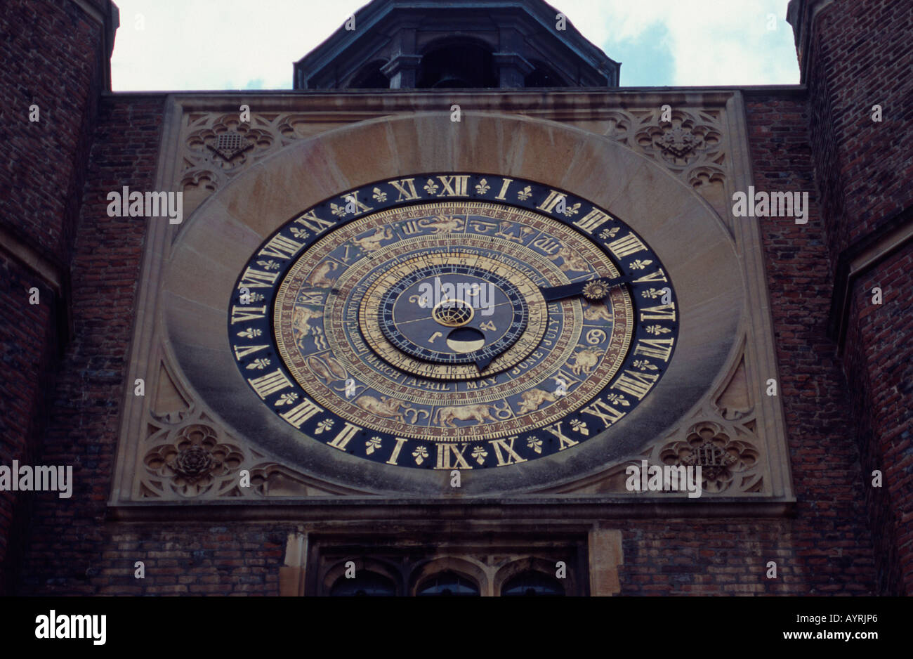 Astronomical clock hampton court palace Banque de photographies et d ...