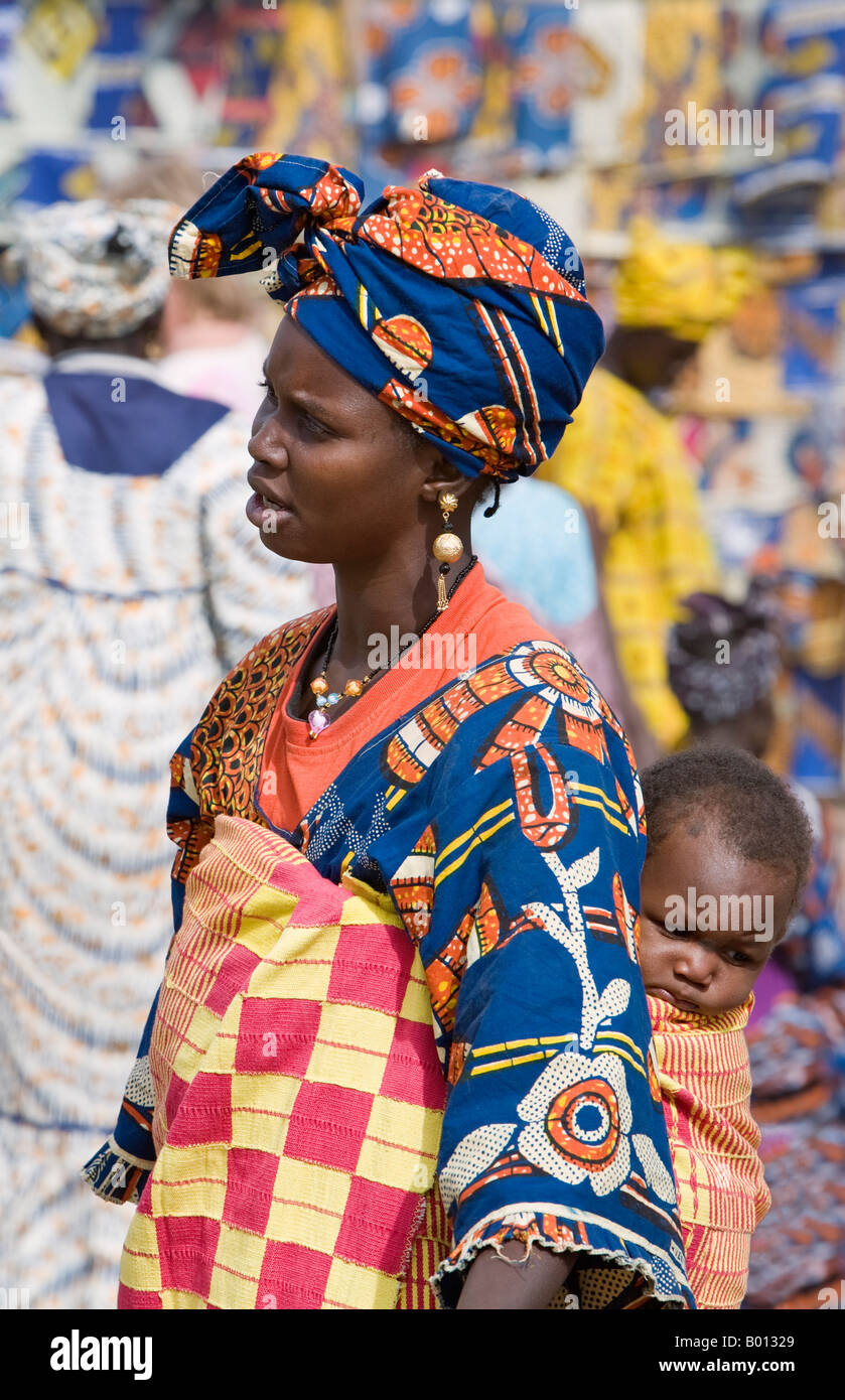 Femme et enfant peul Banque de photographies et d’images à haute résolution - Alamy