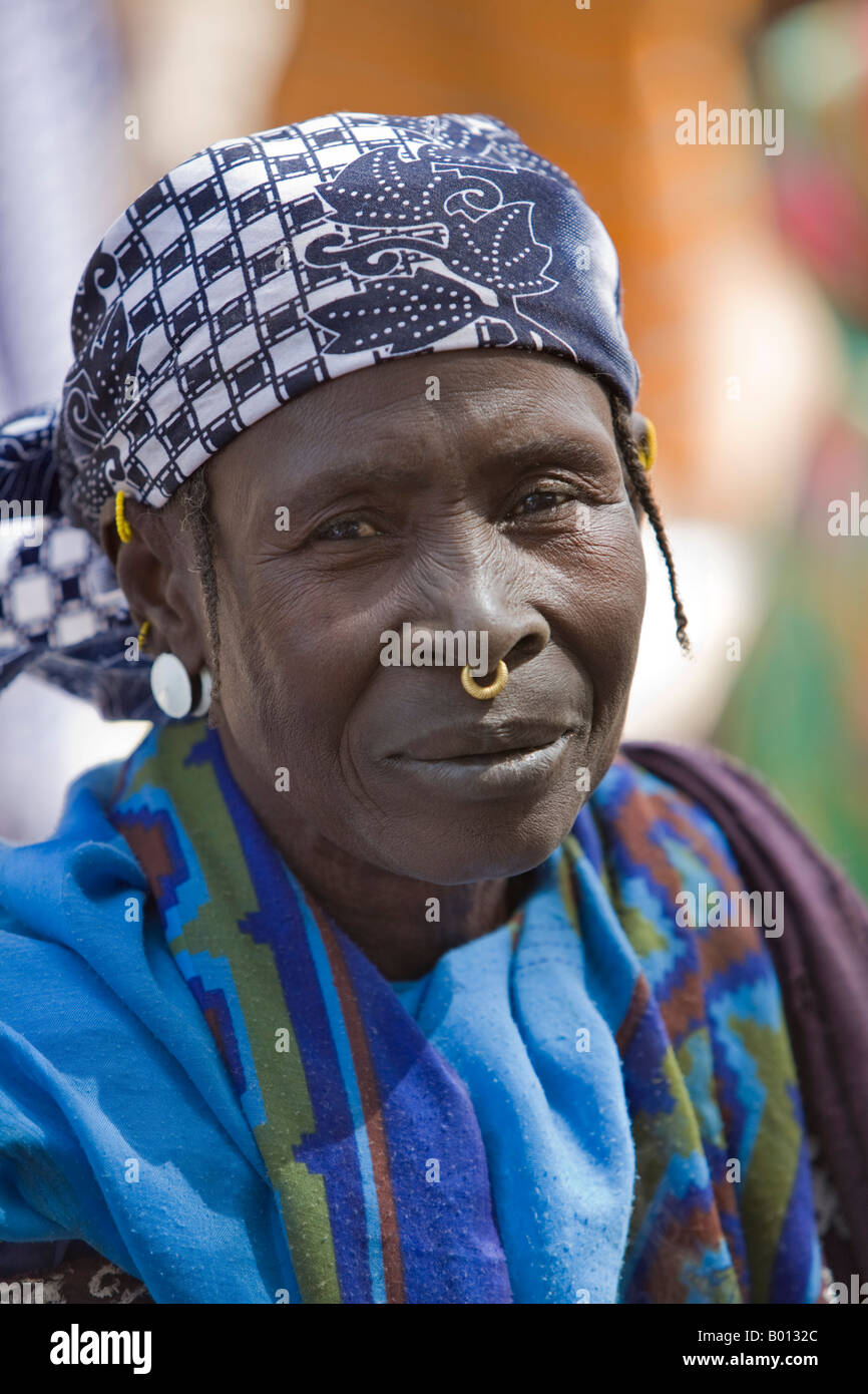 Peul woman jewellery Banque de photographies et d’images à haute ...