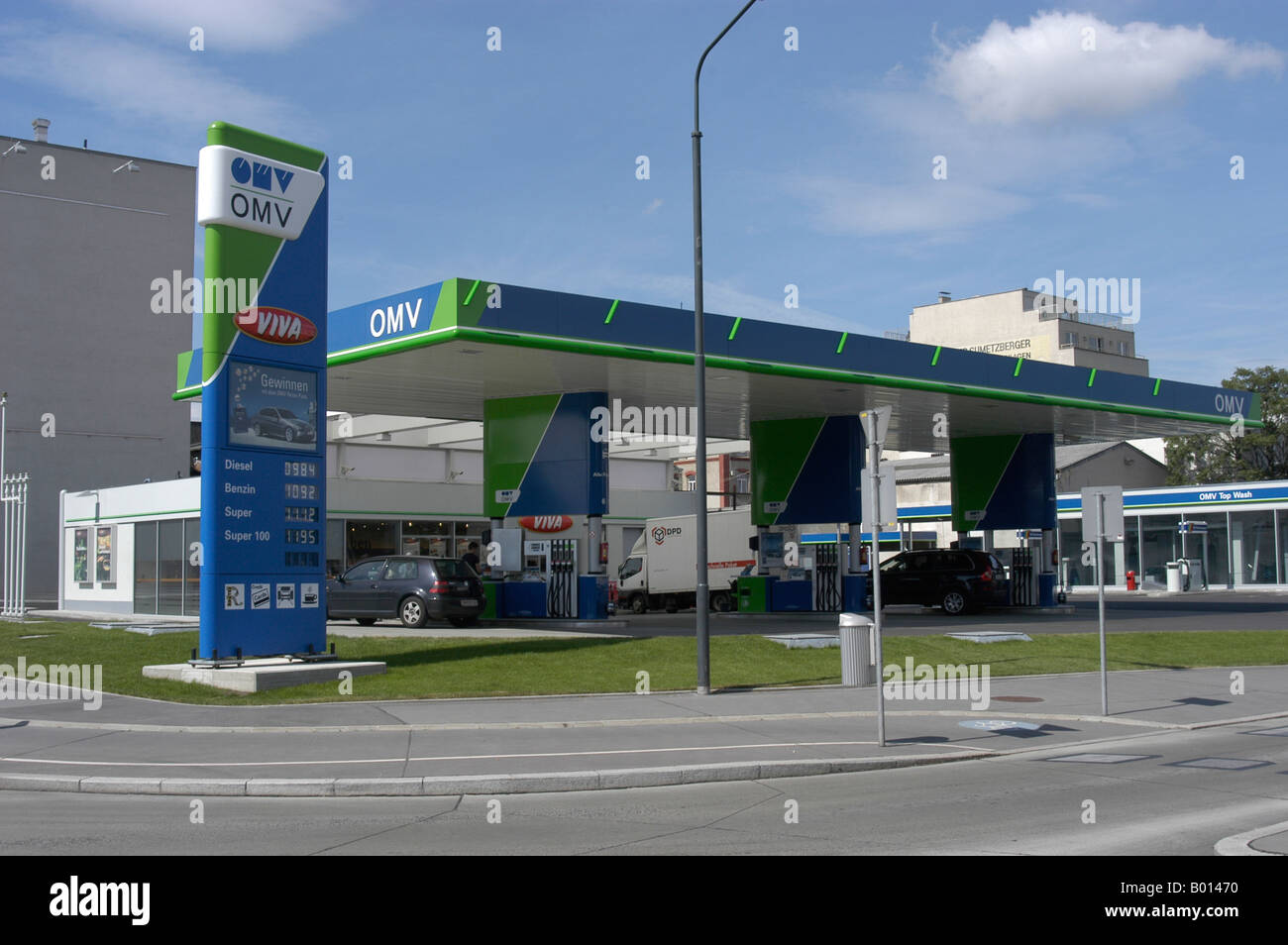 Omv gas station Banque de photographies et d’images à haute résolution ...