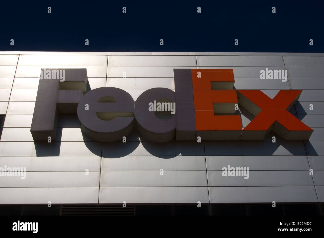 Fedex logo Banque de photographies et d’images à haute résolution - Alamy