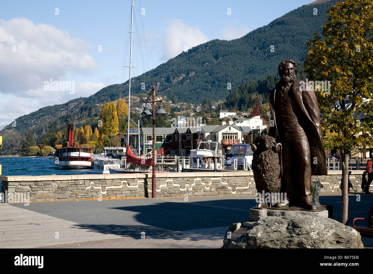 Statue de gallois William Gilbert Rees à Queenstown, île du sud ...