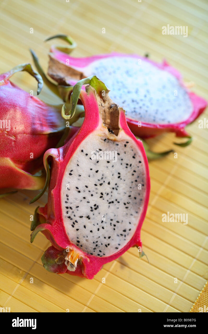 Pitaya pitahaya aux fruits de dragon Banque de photographies et d ...