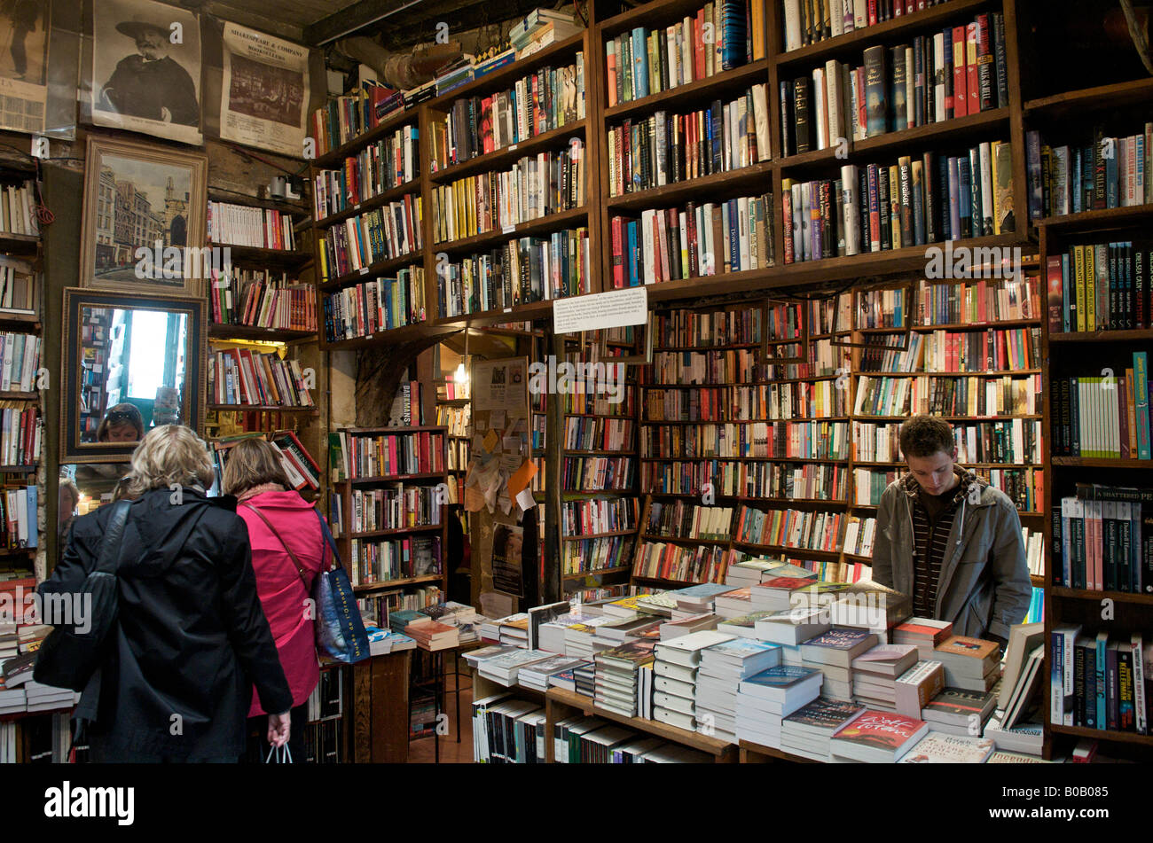 Bibliotheque americaine paris Banque de photographies et d’images à ...