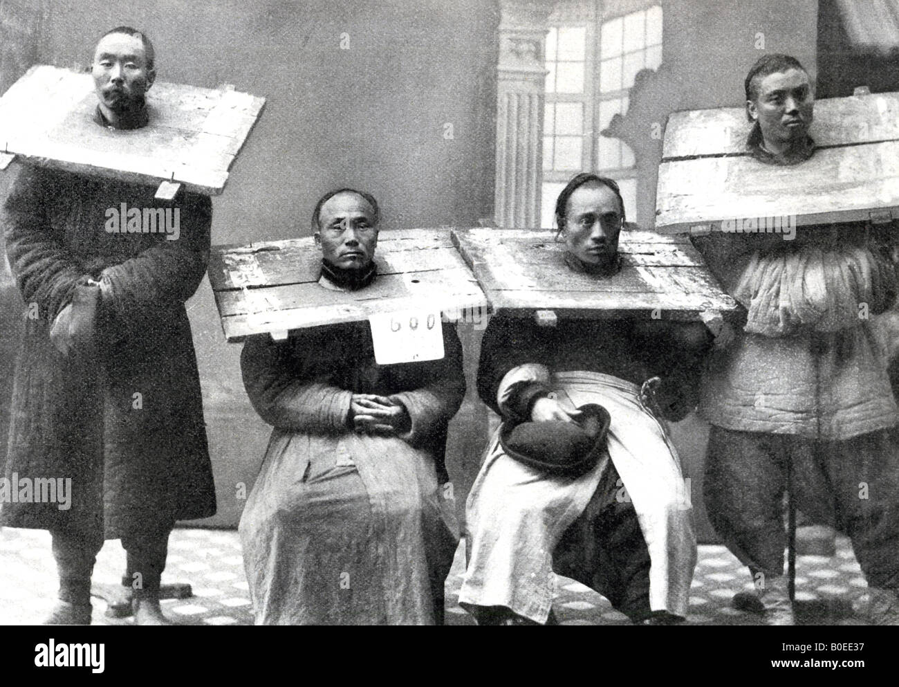 Les prisonniers chinois en 1900 Photo Stock - Alamy