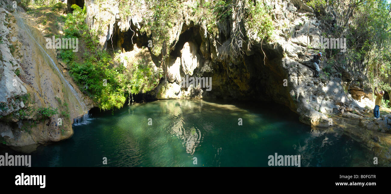 Eaux de source Banque de photographies et d’images à haute résolution ...