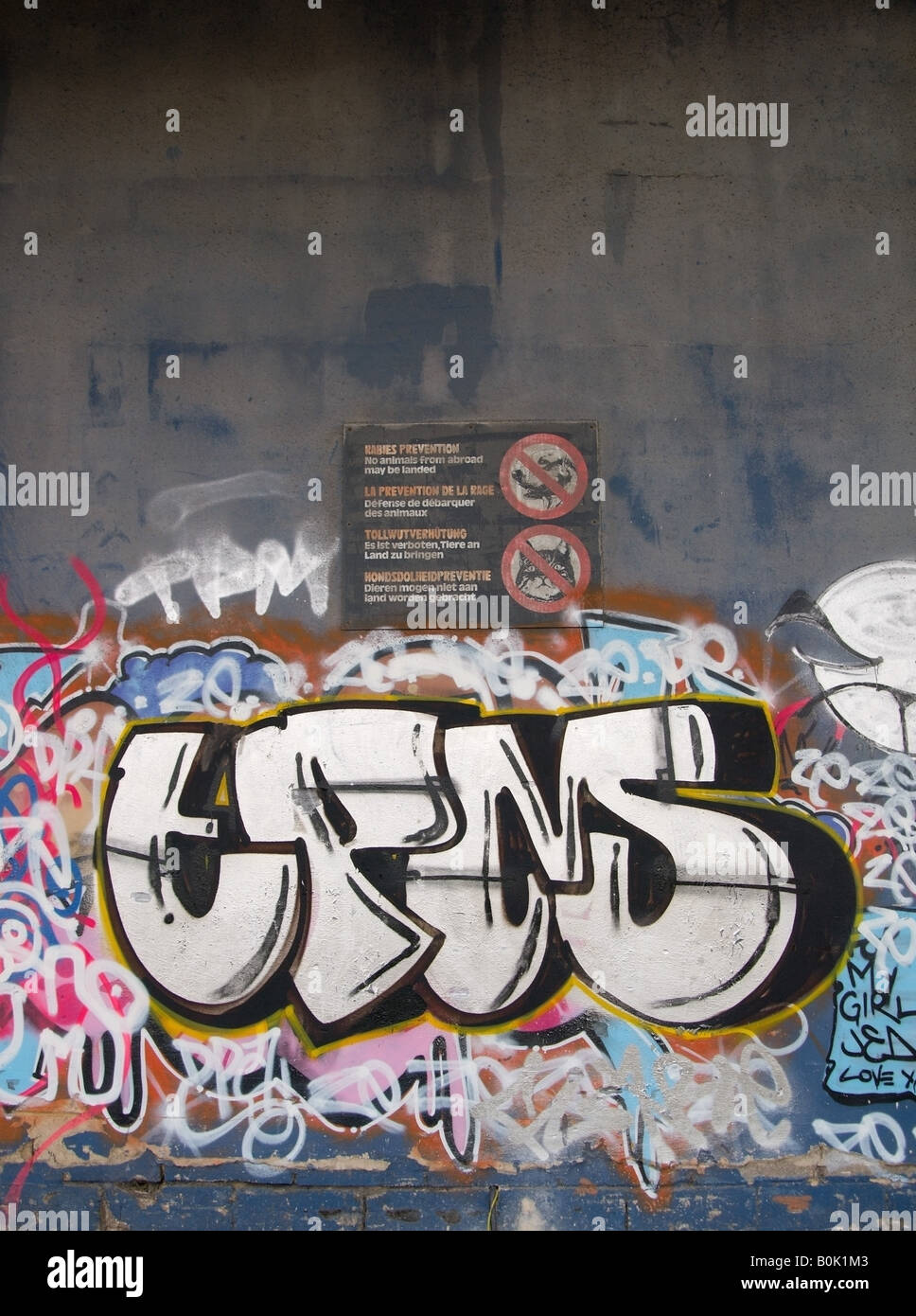 Graffitis muraux Banque de photographies et d’images à haute résolution ...