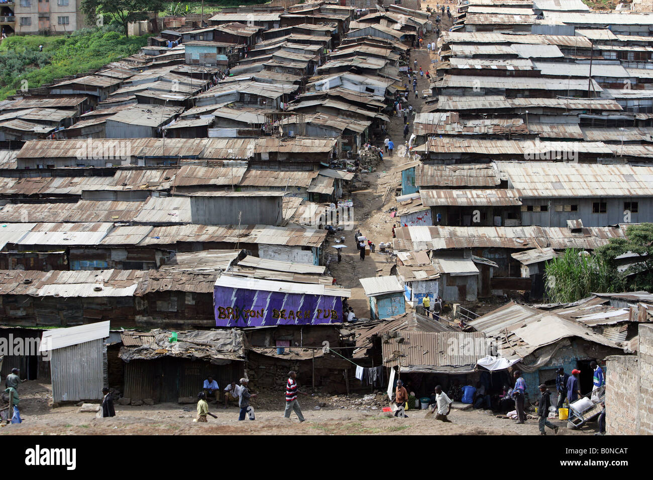 Mathare Valley de taudis, l'un des plus tristement célèbres bidonvilles ...