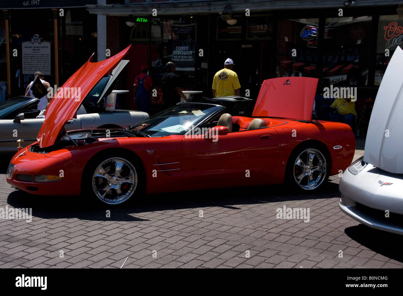 Corvettes de course Banque de photographies et d’images à haute ...