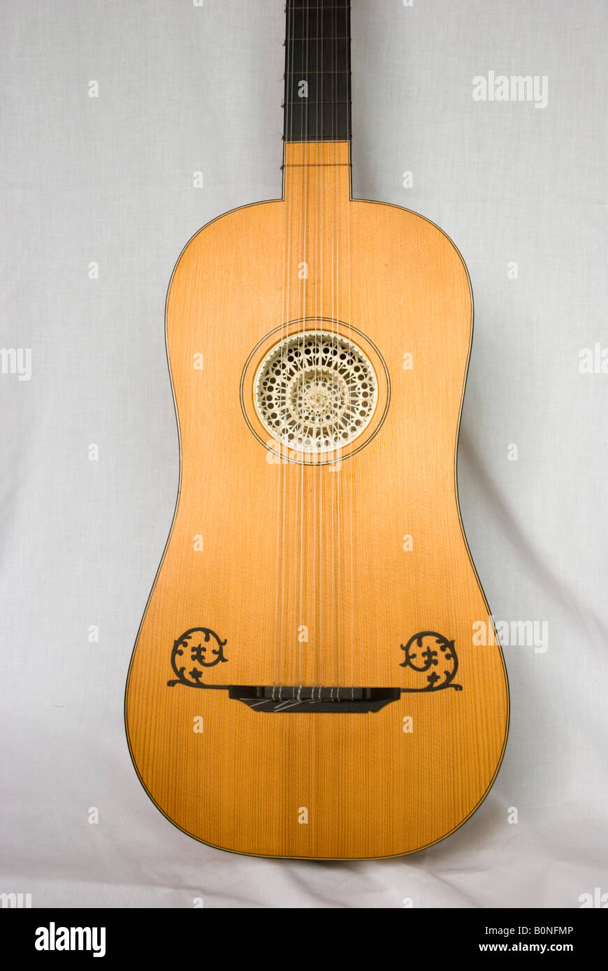 Guitar 18th Century Banque d'image et photos - Alamy