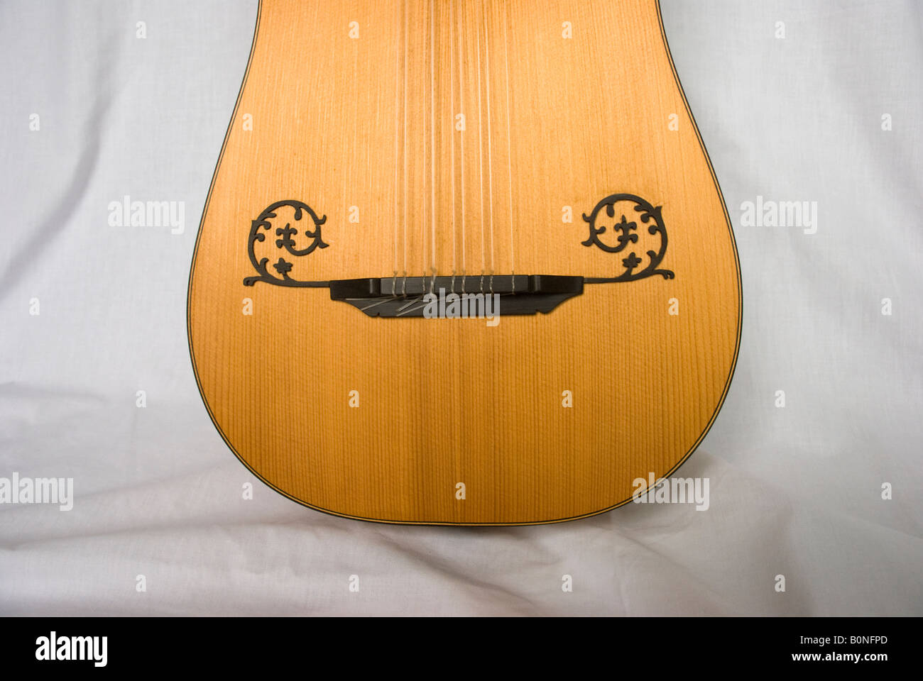 Baroque guitar Banque de photographies et d’images à haute résolution ...