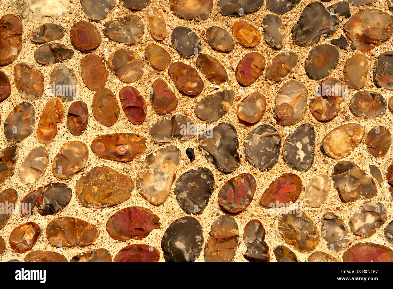 Mur de silex traditionnel Banque de photographies et d’images à haute résolution - Alamy