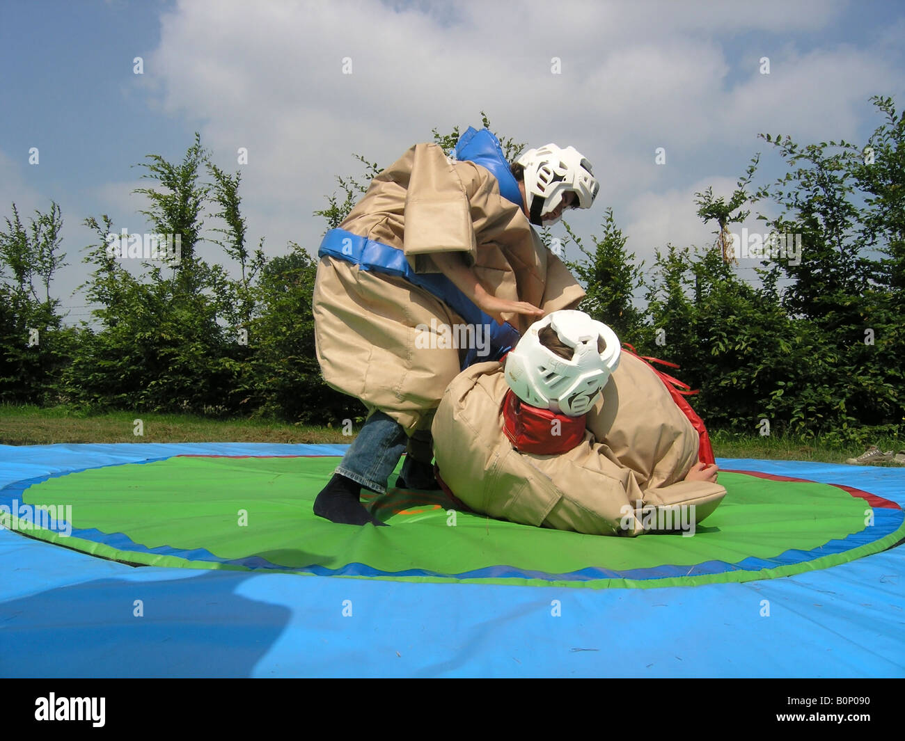Les élèves à l'école camp sumo Photo Stock - Alamy