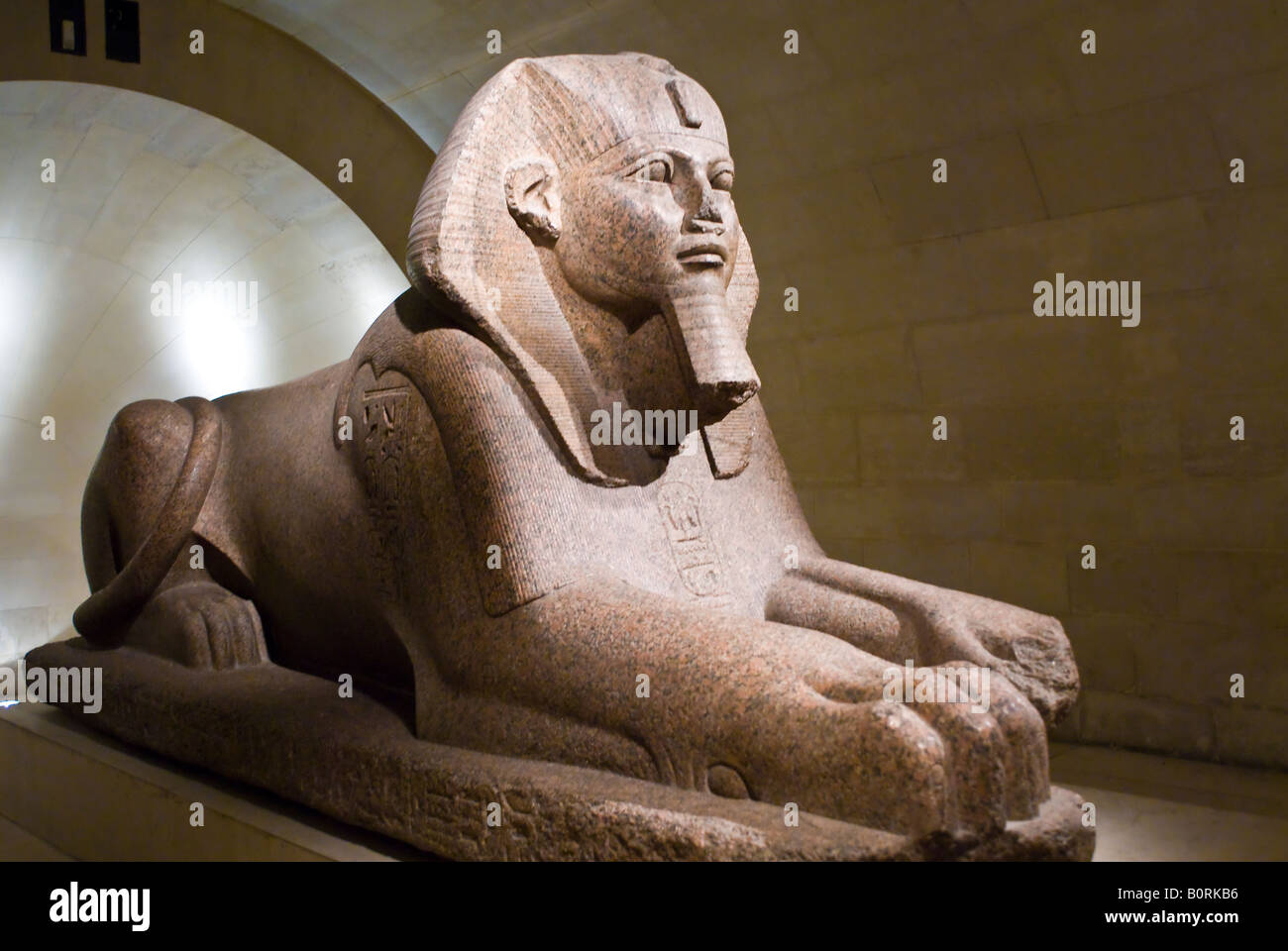 Egyptian sphinx louvre paris Banque de photographies et d’images à ...