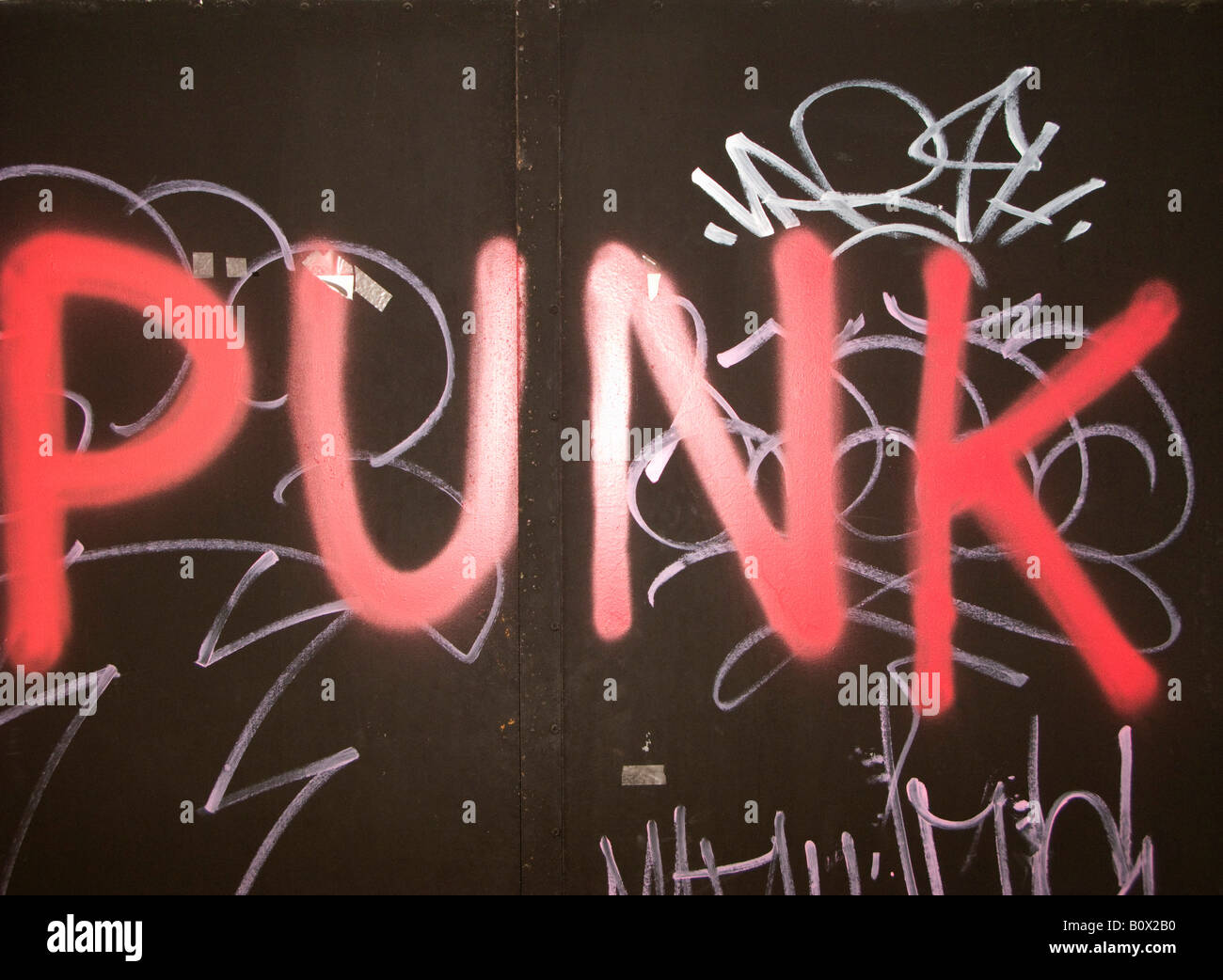 Punk graffiti Banque de photographies et d’images à haute résolution ...