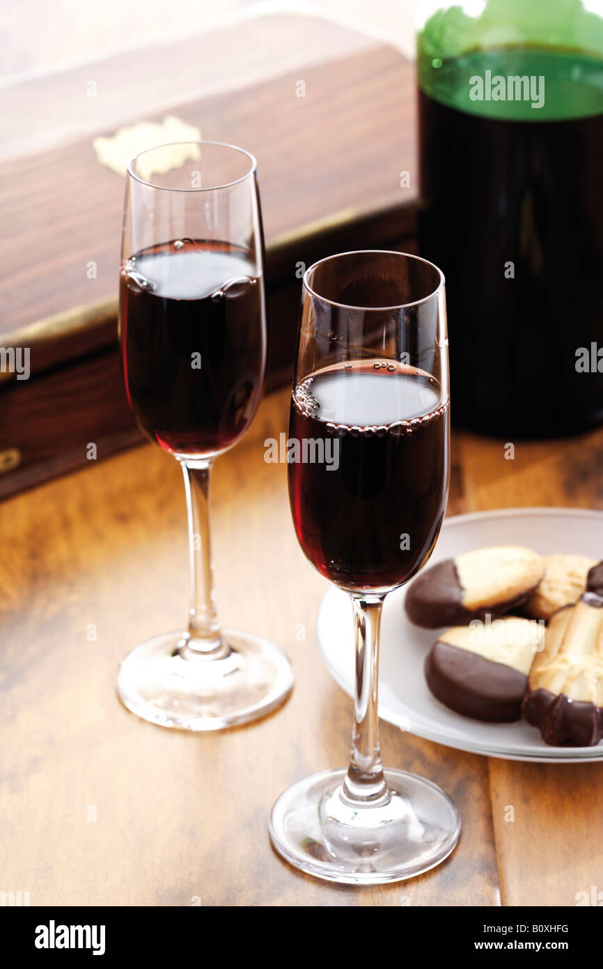 Verre de porto Banque de photographies et d’images à haute résolution ...