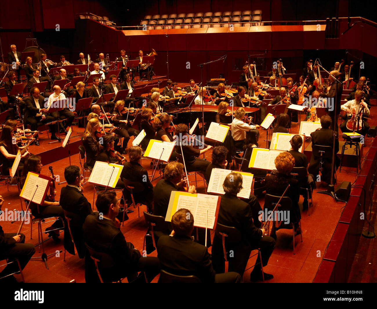 Orchestre symphonique Banque de photographies et d’images à haute ...