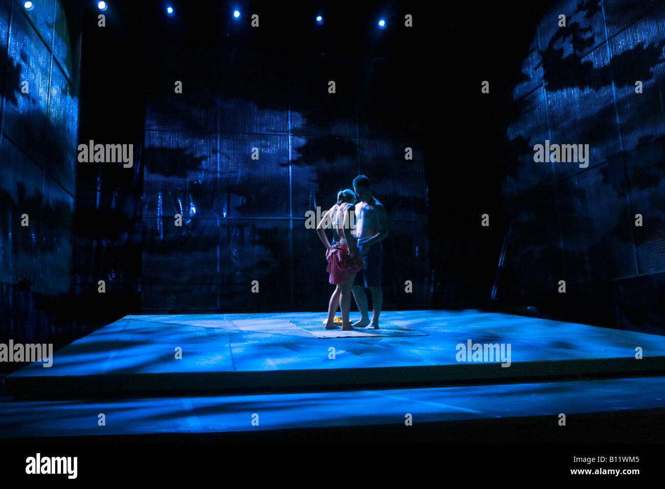 The walking dead house Banque de photographies et d’images à haute ...