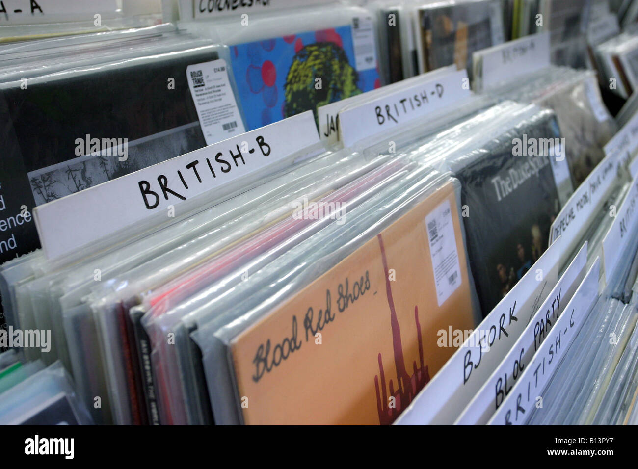 Independent music store Banque de photographies et d’images à haute ...