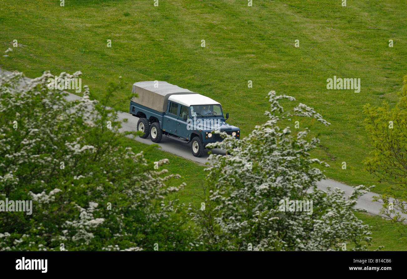 Landrover defender 130 Banque de photographies et d’images à haute ...