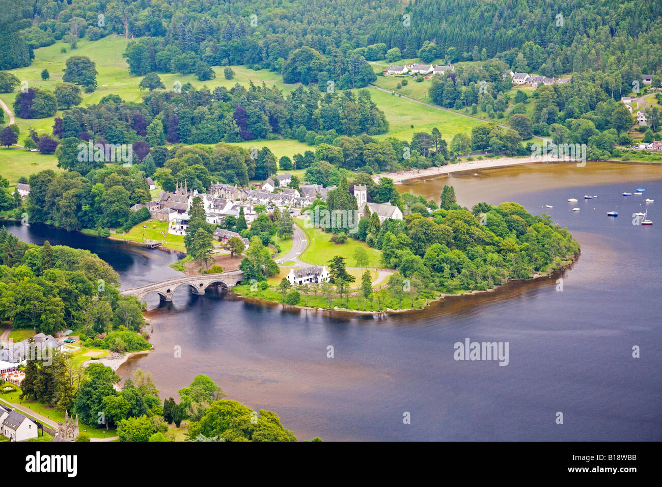 Kenmore church Banque de photographies et d’images à haute résolution ...