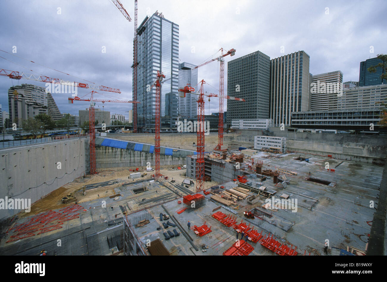 Chantier de construction de la Défense Paris France Photo Stock - Alamy