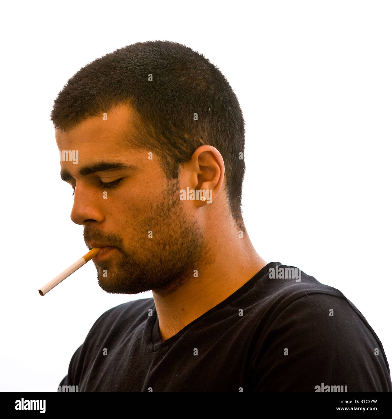 Man smoking cigarette france Banque de photographies et d’images à ...