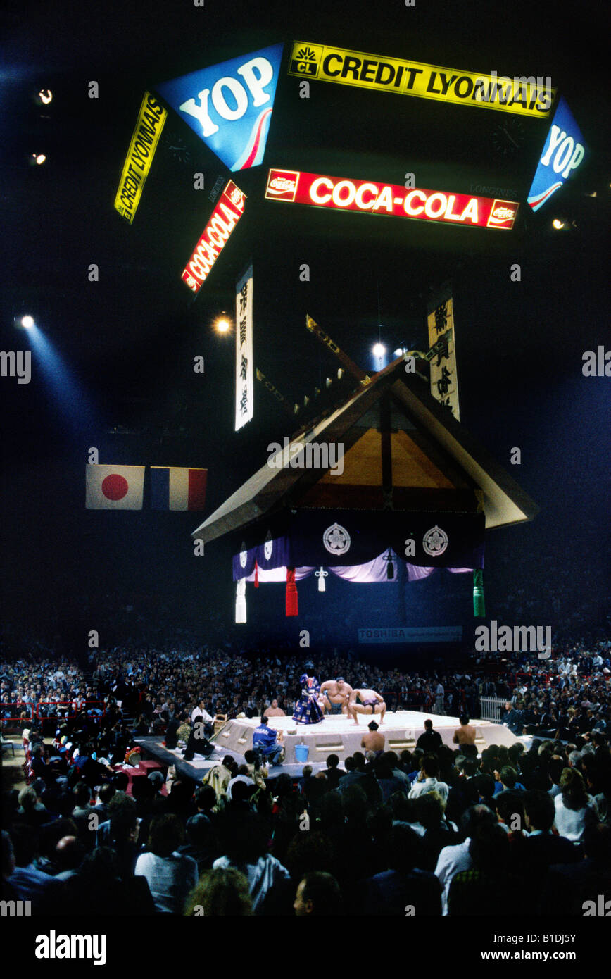 Lutteurs de sumo japonais Banque de photographies et d’images à haute ...