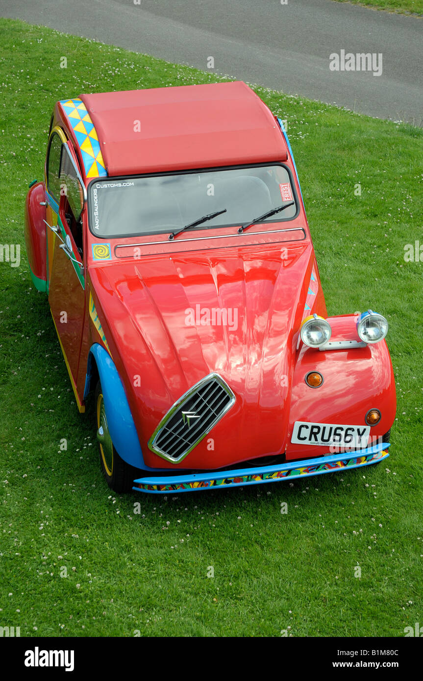 Modified citroen 2cv custom car Banque de photographies et d’images à ...