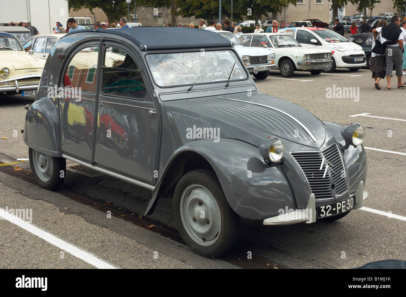 Vert 2cv Banque de photographies et d’images à haute résolution - Alamy