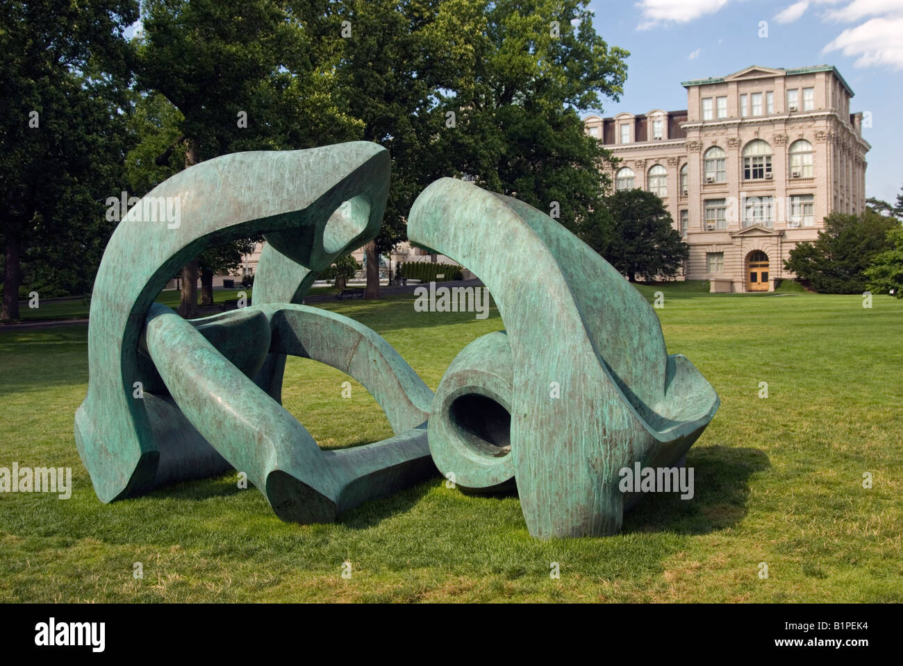 Hill arches sculpture henry moore Banque de photographies et d’images à ...