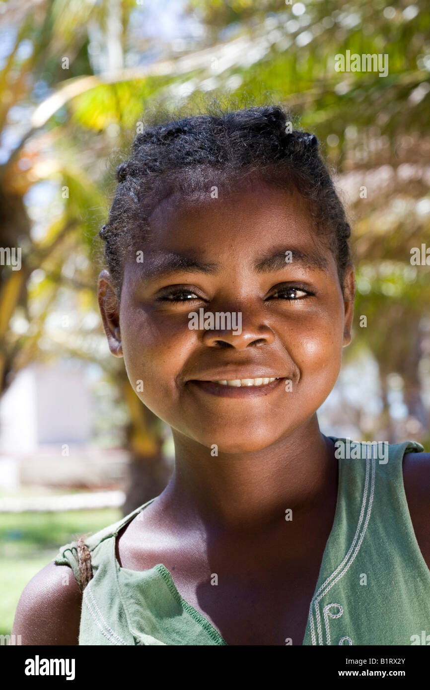 Portrait d'une jeune fille malgache, Madagascar, Afrique Photo Stock ...
