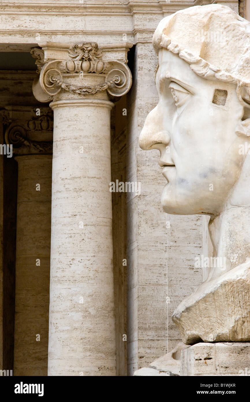 Colonnes ioniques colossales Banque de photographies et d’images à ...