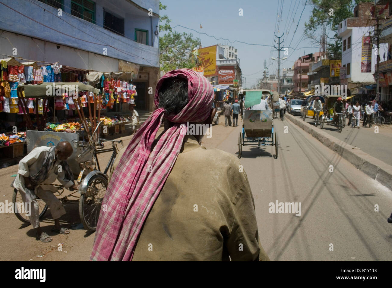 Conducteur de pousse pousse inde Banque de photographies et d’images à ...
