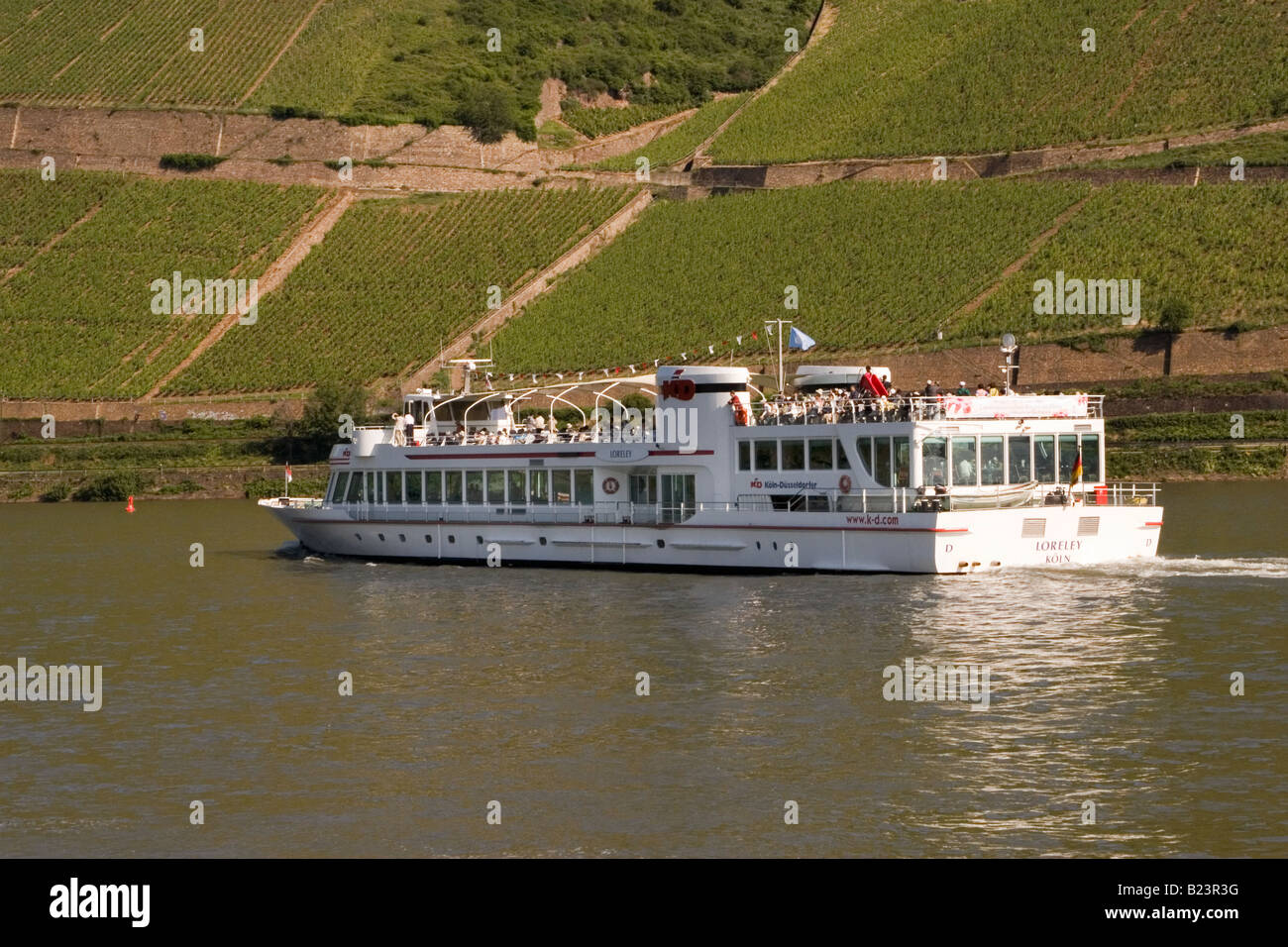 Un bateau de croisière sur le Rhin en Allemagne pour les visiteurs de ...