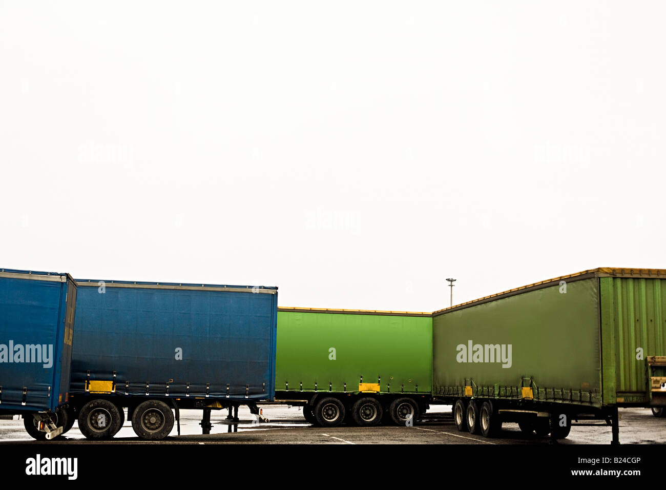 Logistique des remorques Banque de photographies et d’images à haute ...