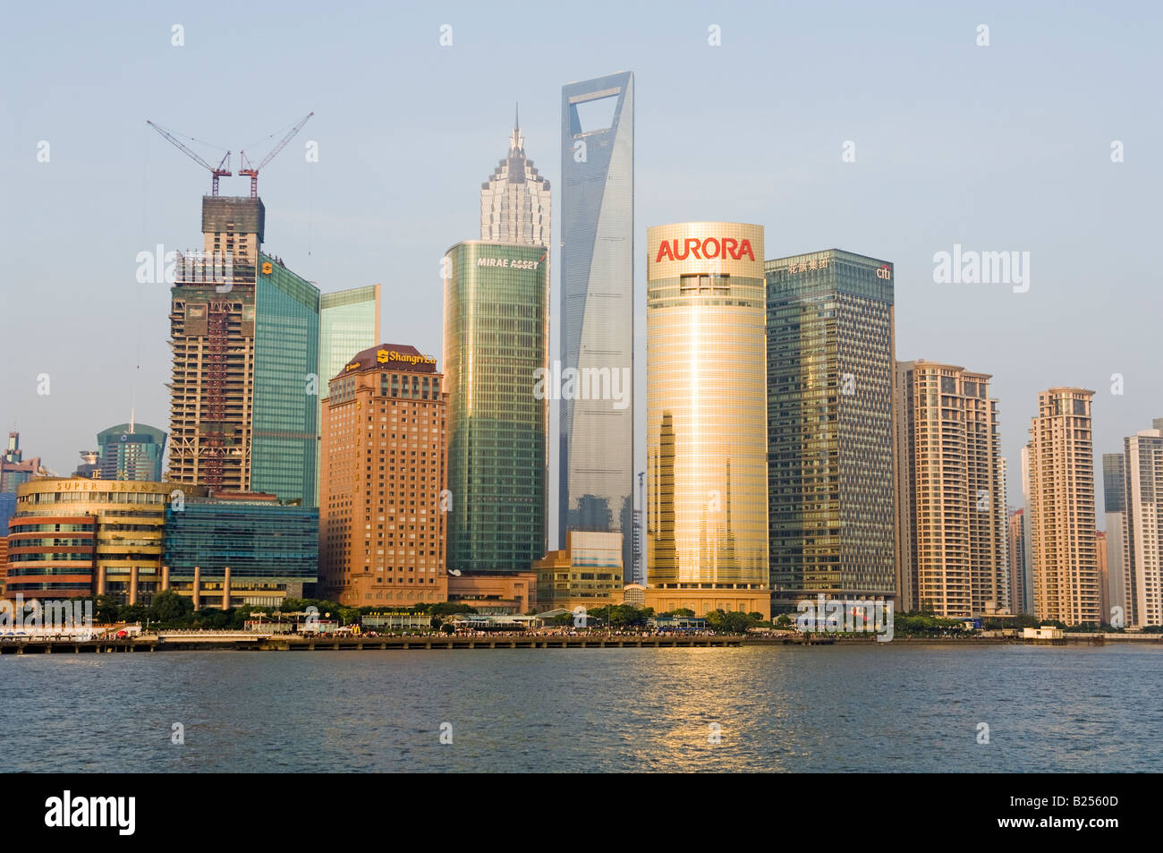 Shanghai world financial center Banque de photographies et d’images à ...